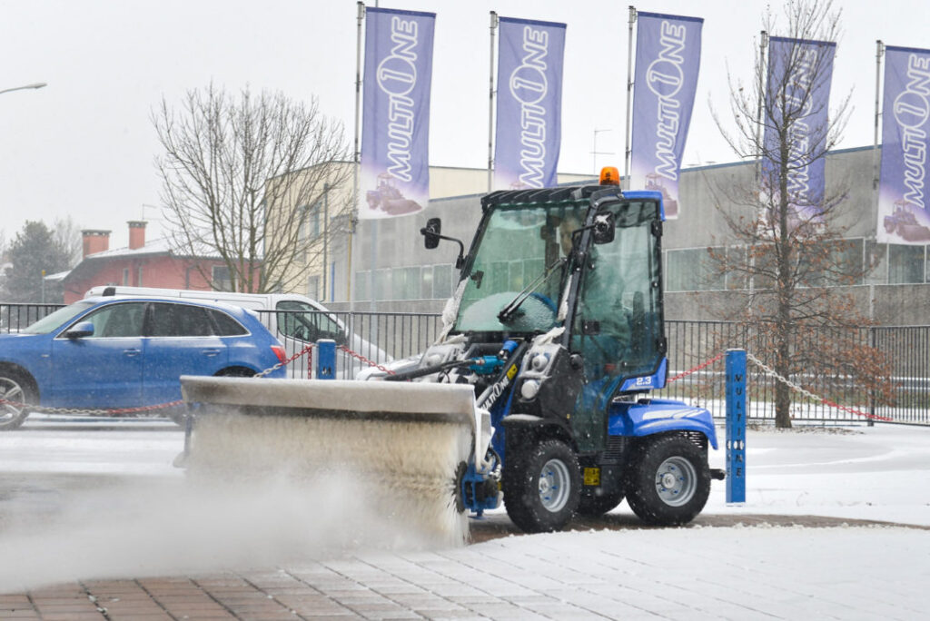 MultiOne Mini Loader – 2 Series – 2.3 | Kubpower